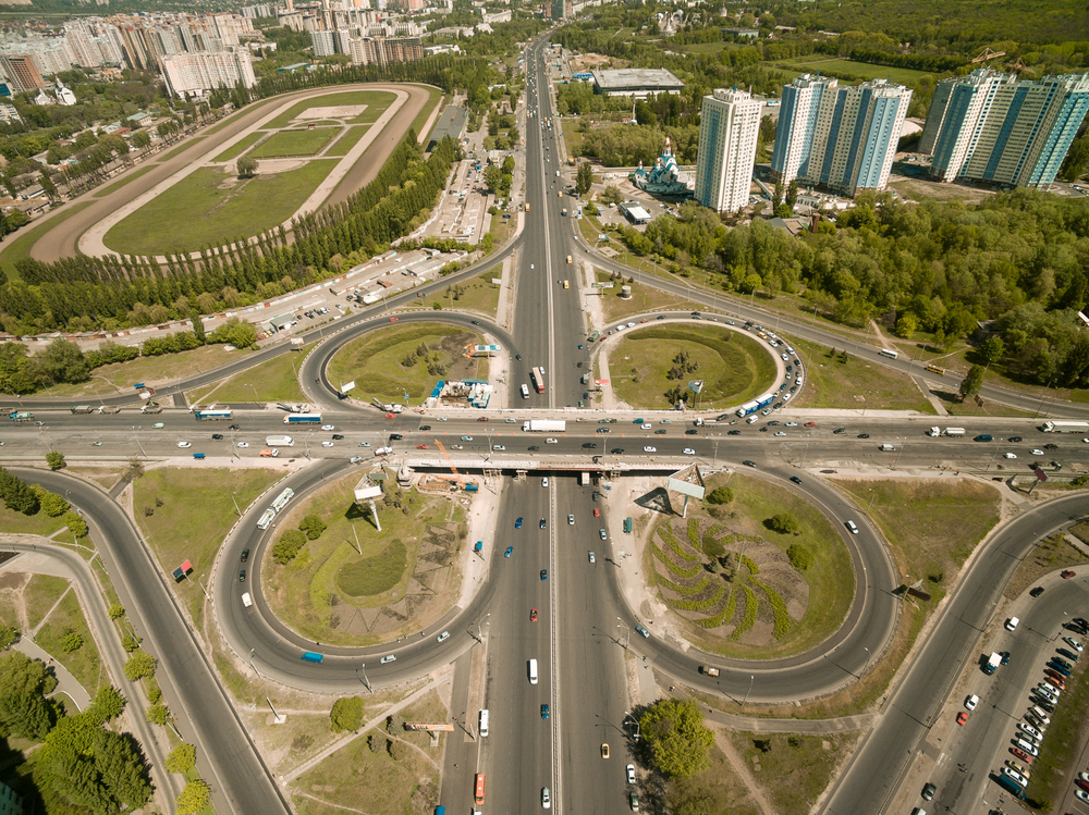 17 roads that changed their routes for mythical reasons