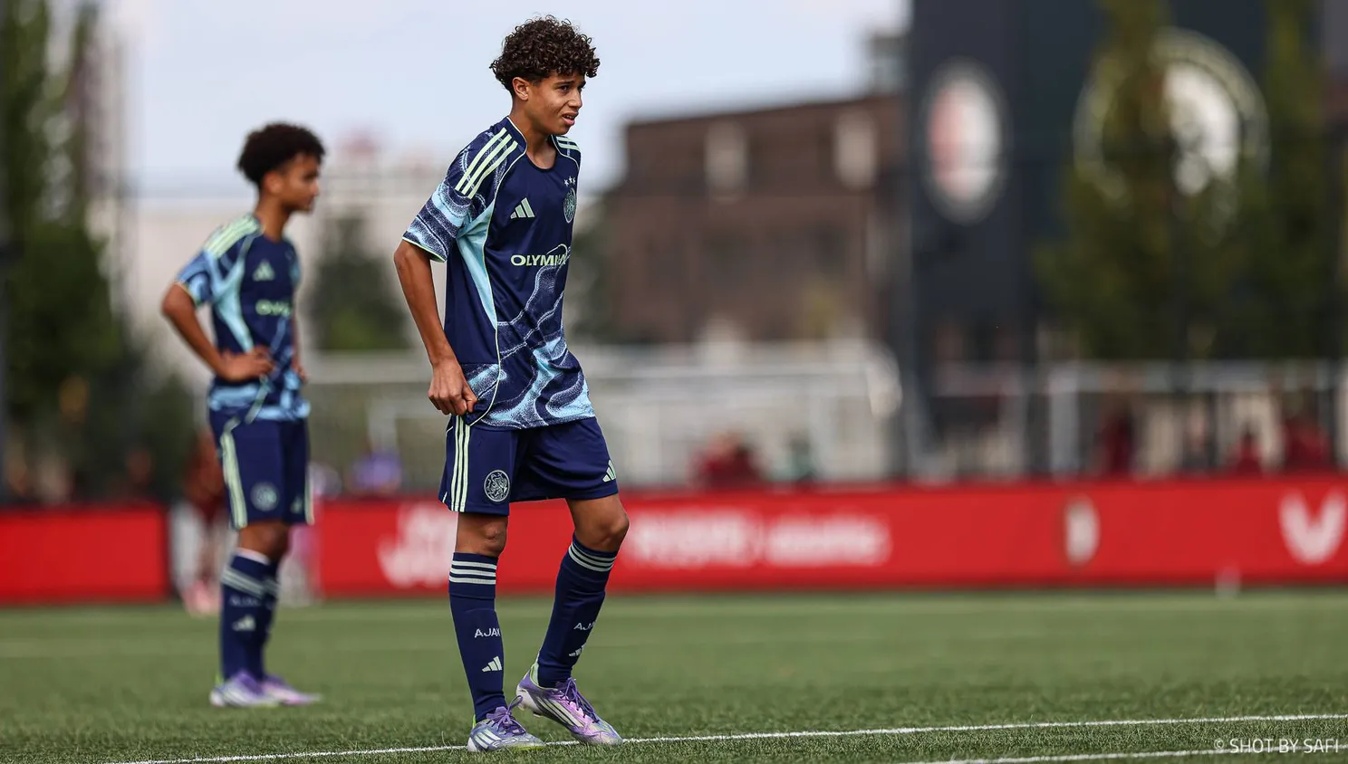 Ajax O15 boekt eenvoudige overwinning op leeftijdsgenoten van NAC