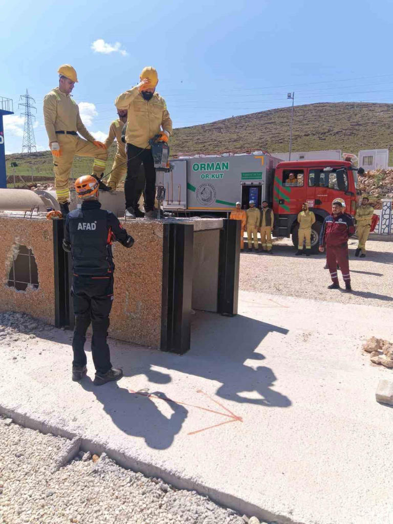Elazığ’da ORKUT ekibine orta seviye akreditasyon eğitimleri