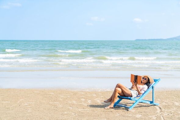 I read every day - these are the 3 books you must read on holiday