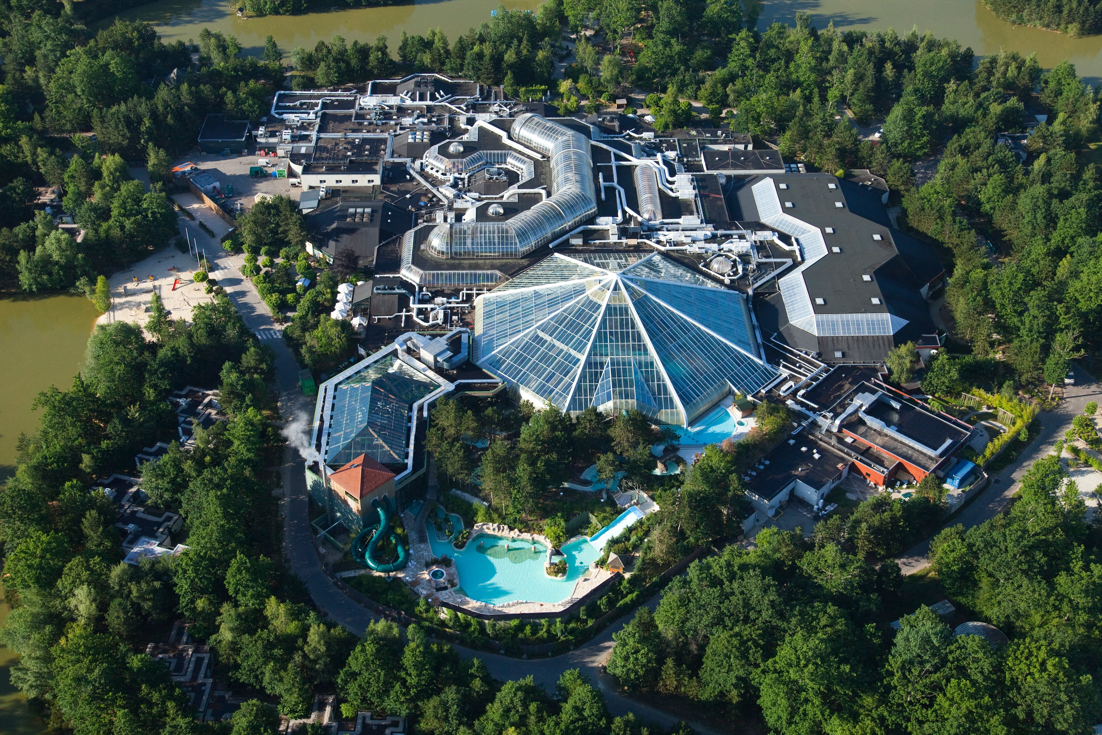 Le groupe Pierre et Vacances-Center Parcs victime d’une fuite de ...
