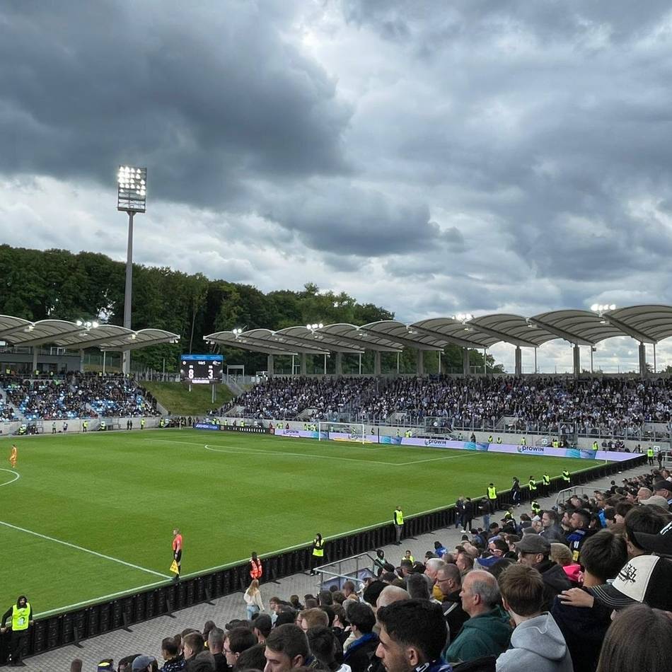 Rostock-Fan weiter in Lebensgefahr – Polizei setzt auf Mitschnitt der ...