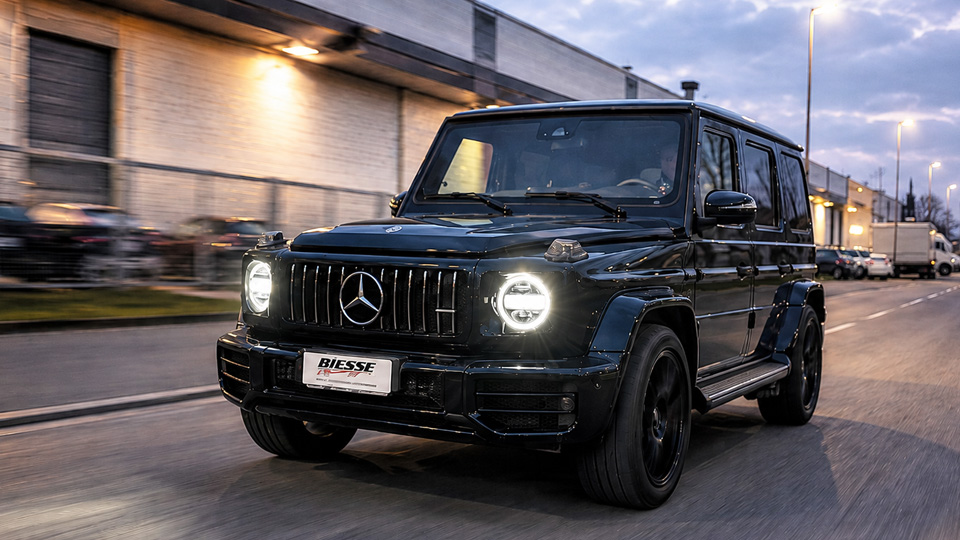 Mercedes G63 AMG V8 Engine Note Akrapovic Dyno Pulls