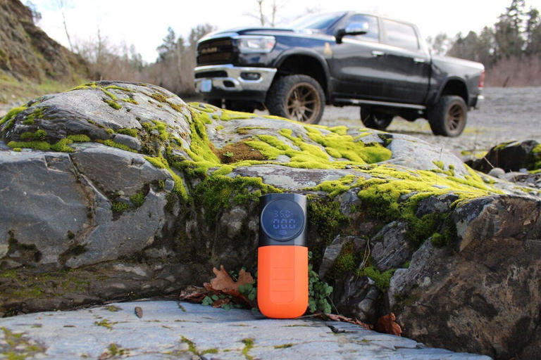 Why drivers are ditching big air compressors for a portable inflator