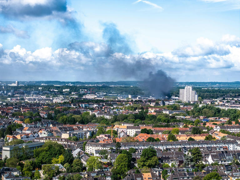Entwarnung am Mittag: Rauchalarm nach Brand in Köln-Bickendorf ...