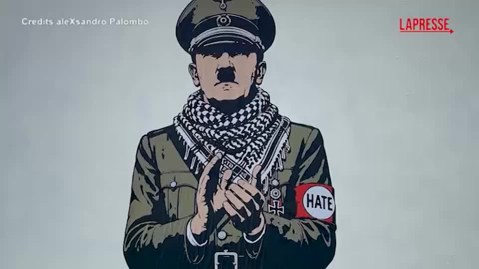 Hitler con la kefiah, la nuova opera di Alexsandro Palombo per le vie ...