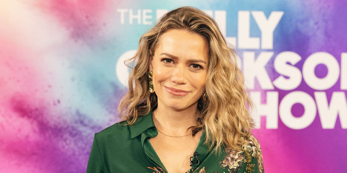 Hope Valley: 1874 fans, did you catch Bethany Joy Lenz’s exciting ...