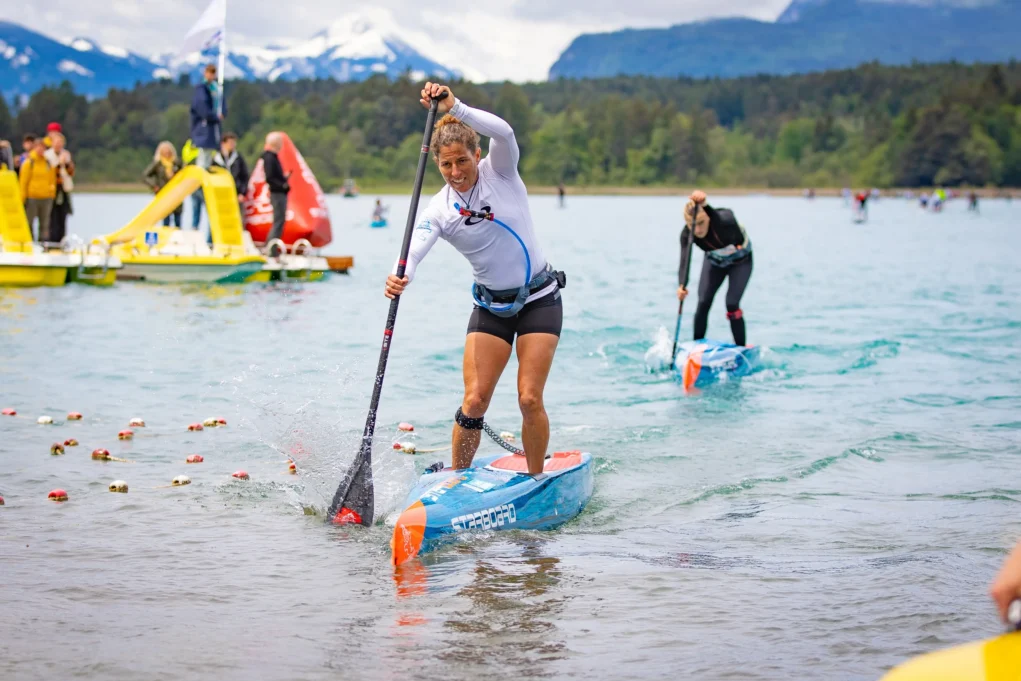 Kopf-an-Kopf-Rennen beim SUP-Festival am Faaker See