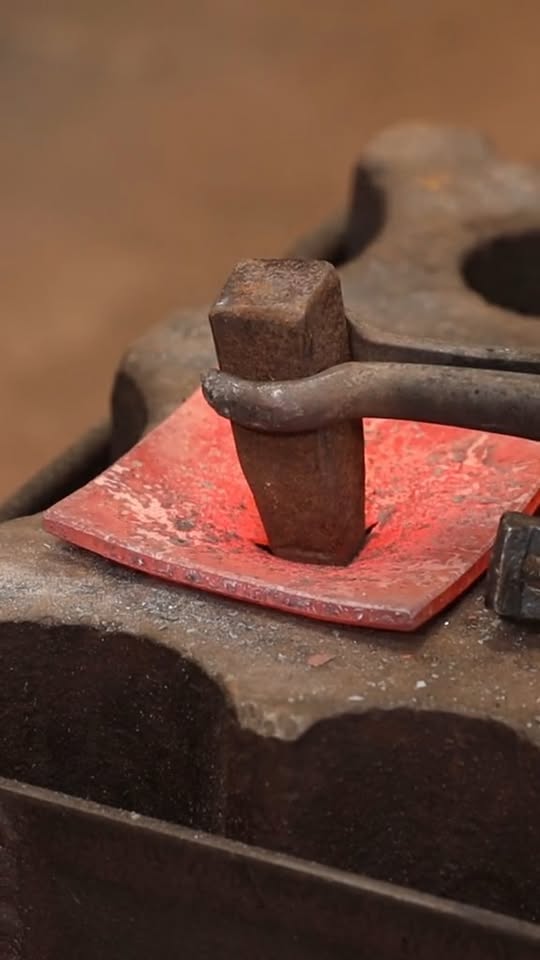 This forged quilt square needed the perfect back plate