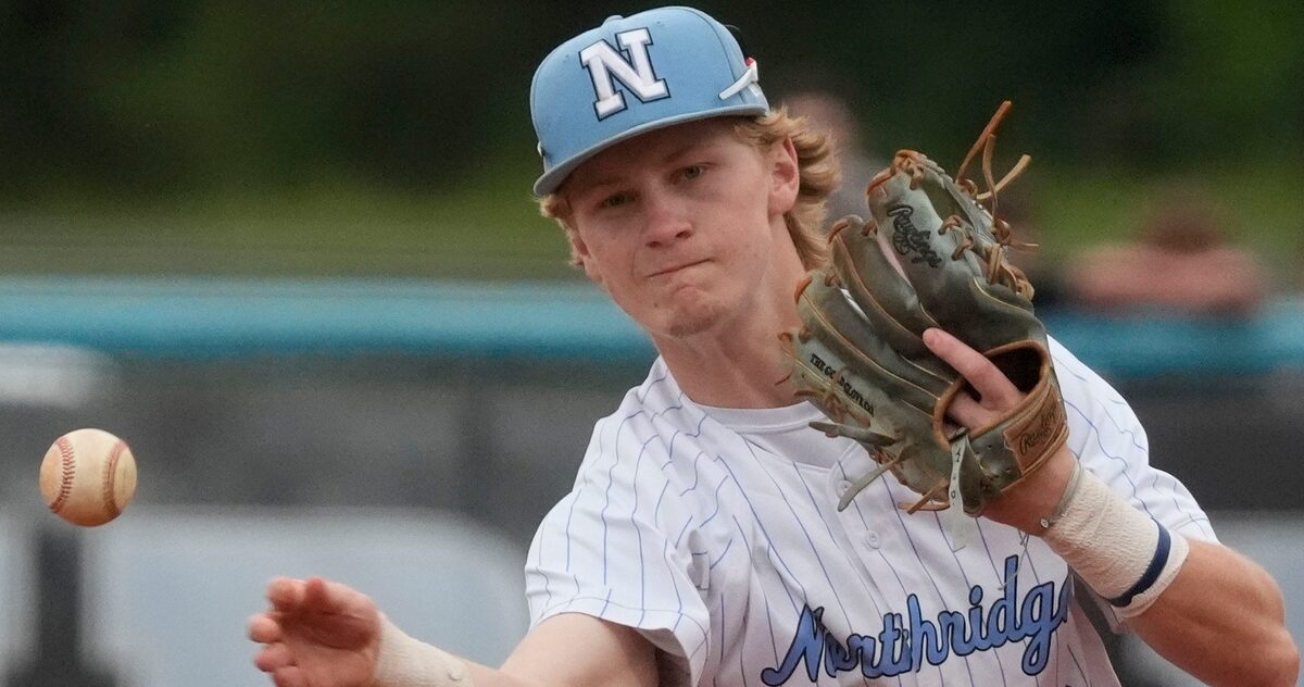 Alabama high school baseball team forfeits game due to pitch count