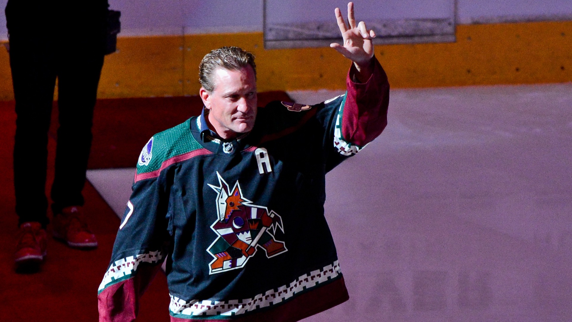 Jeremy Roenick reflects on playing for Chicago and Philly fans