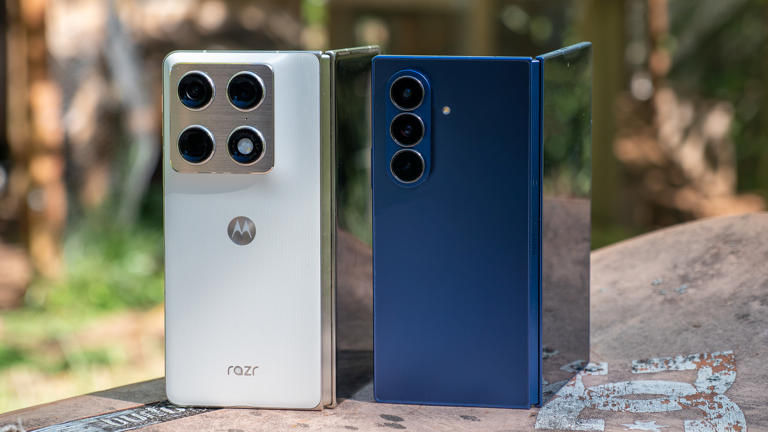 Motorola Razr Fold camera review: Zoom zoom zoom