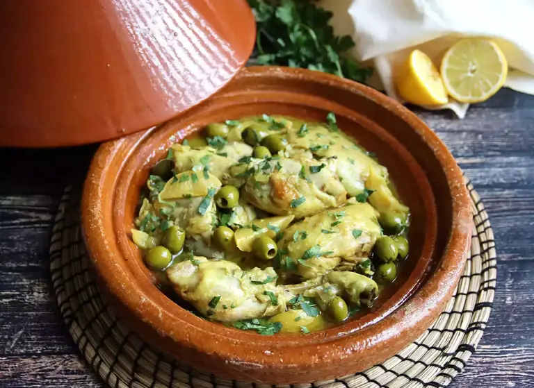 Chicken tagine, lemon and olives (super easy to make!)