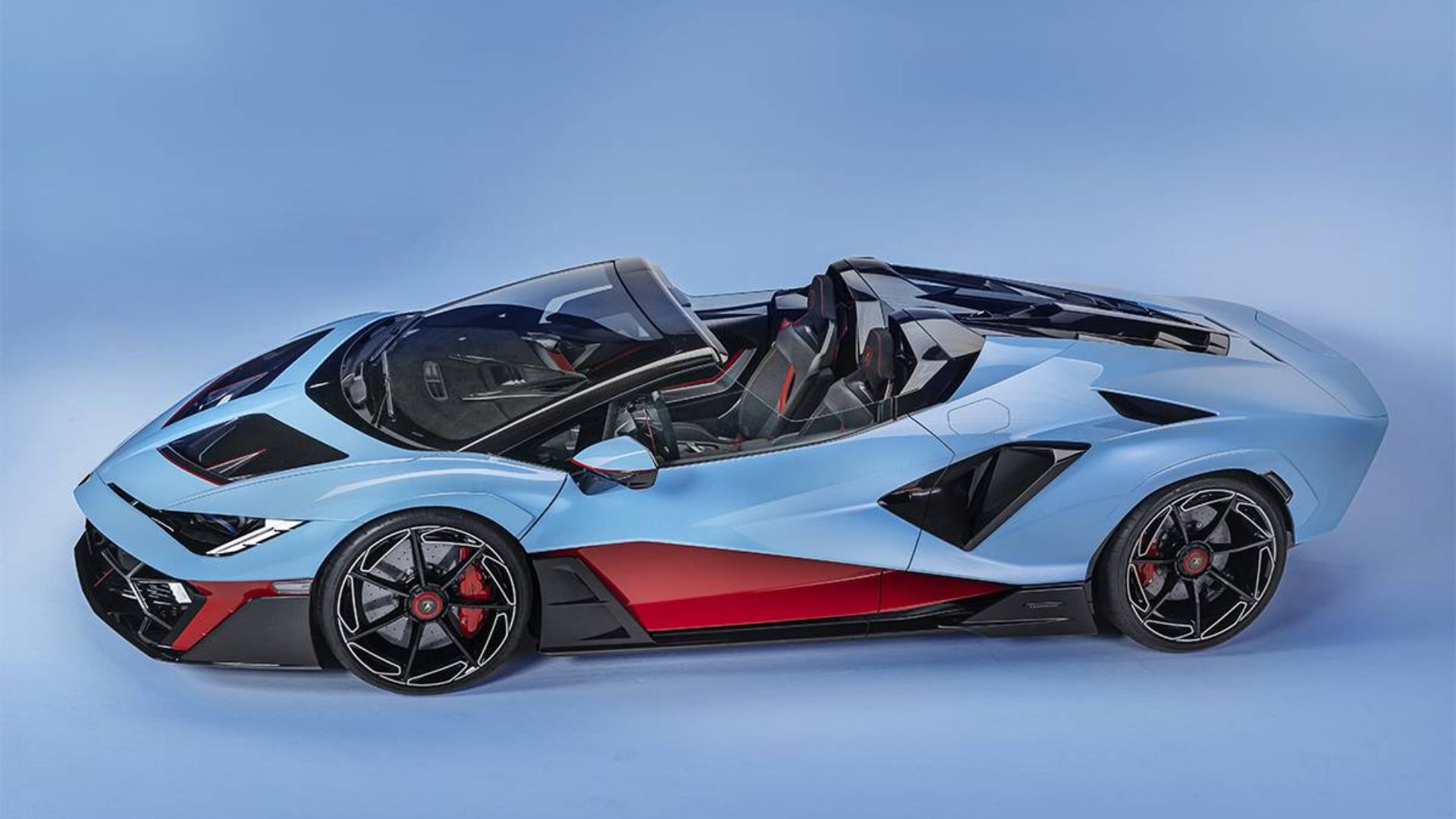 Photos: Lamborghini unveils its most powerful open-top sports car ...