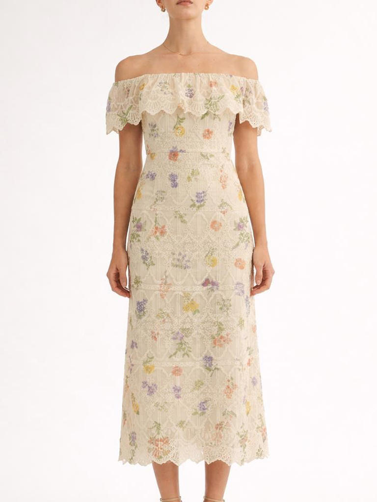 Taylor Swift combines a $350 dress with a $32,530 bracelet for the ...