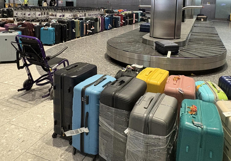 Passengers wait for luggage for hours in Heathrow Airport baggage fiasco