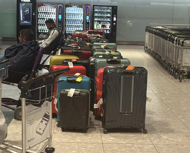 Passengers wait for luggage for hours in Heathrow Airport baggage fiasco