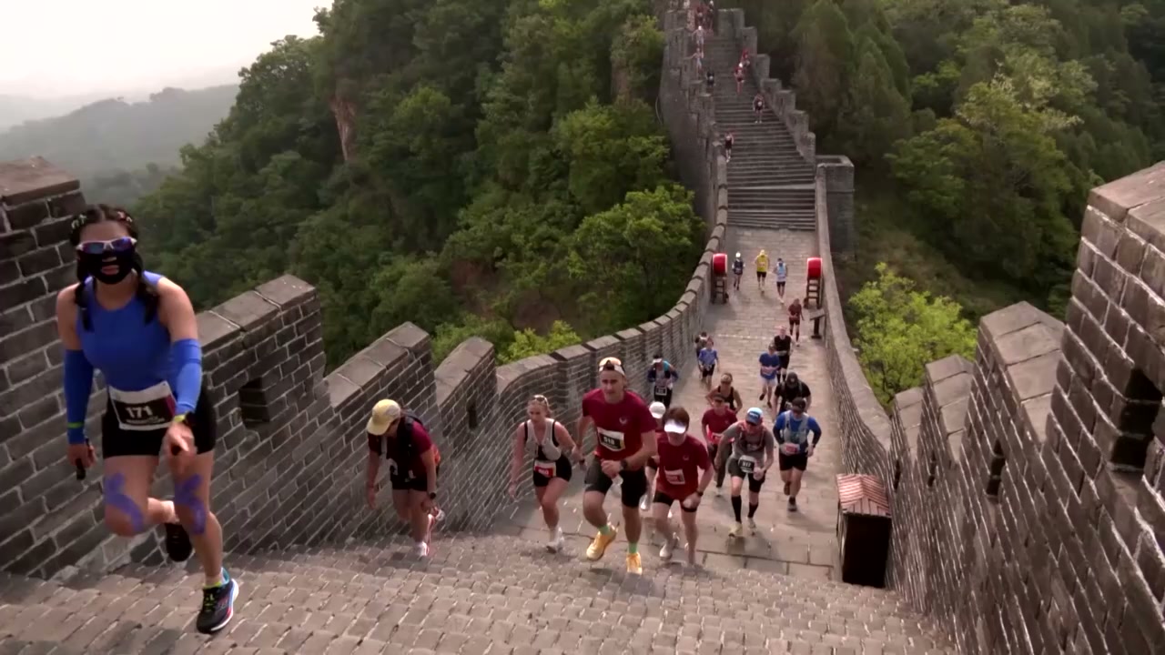 Runners tackle 'brutal' marathon along the Great Wall of China