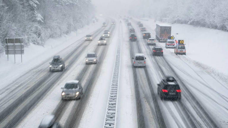 Winter storm warning likely: Up to 24 inches of snow threaten western ...