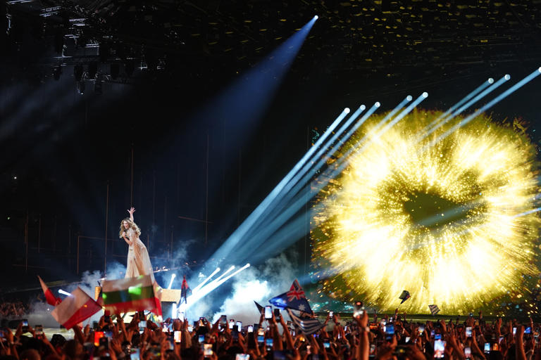 Look Mum No Computer performs in Eurovision final as Israel gets mixed ...