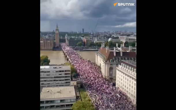 Milhares marcham em Londres em ato pró-Palestina durante o Dia da Nakba ...
