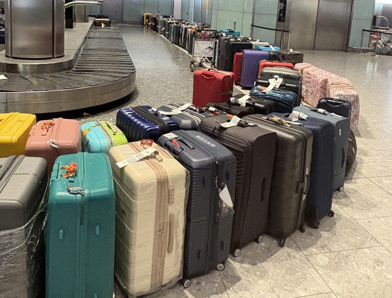Passengers wait for luggage for hours in Heathrow Airport baggage fiasco