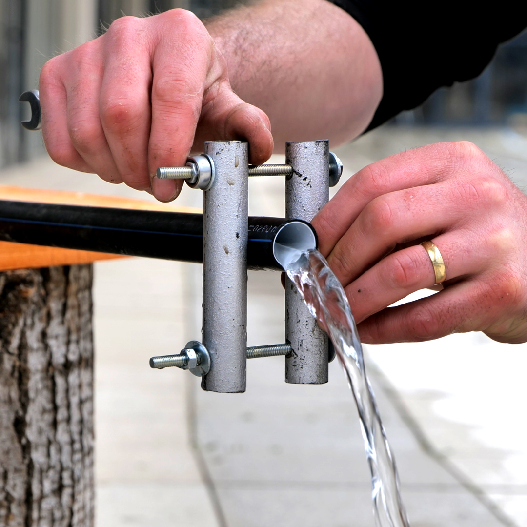Precise drilling setup for water pipes