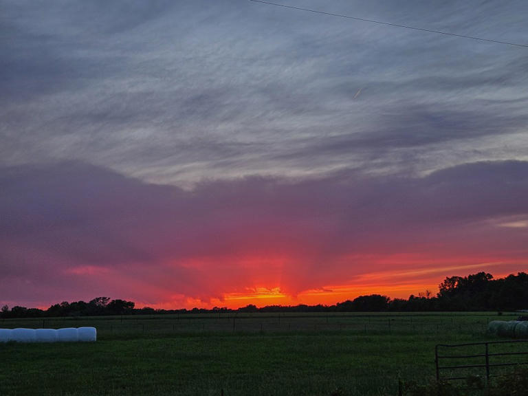 Gallery: Vibrant spring twilight paints the sky in Missouri
