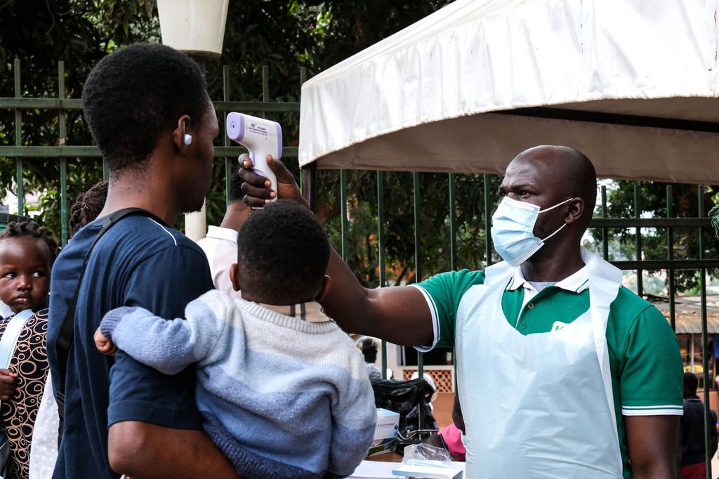 Congolese report constant burials as deaths in new Ebola outbreak reach 87