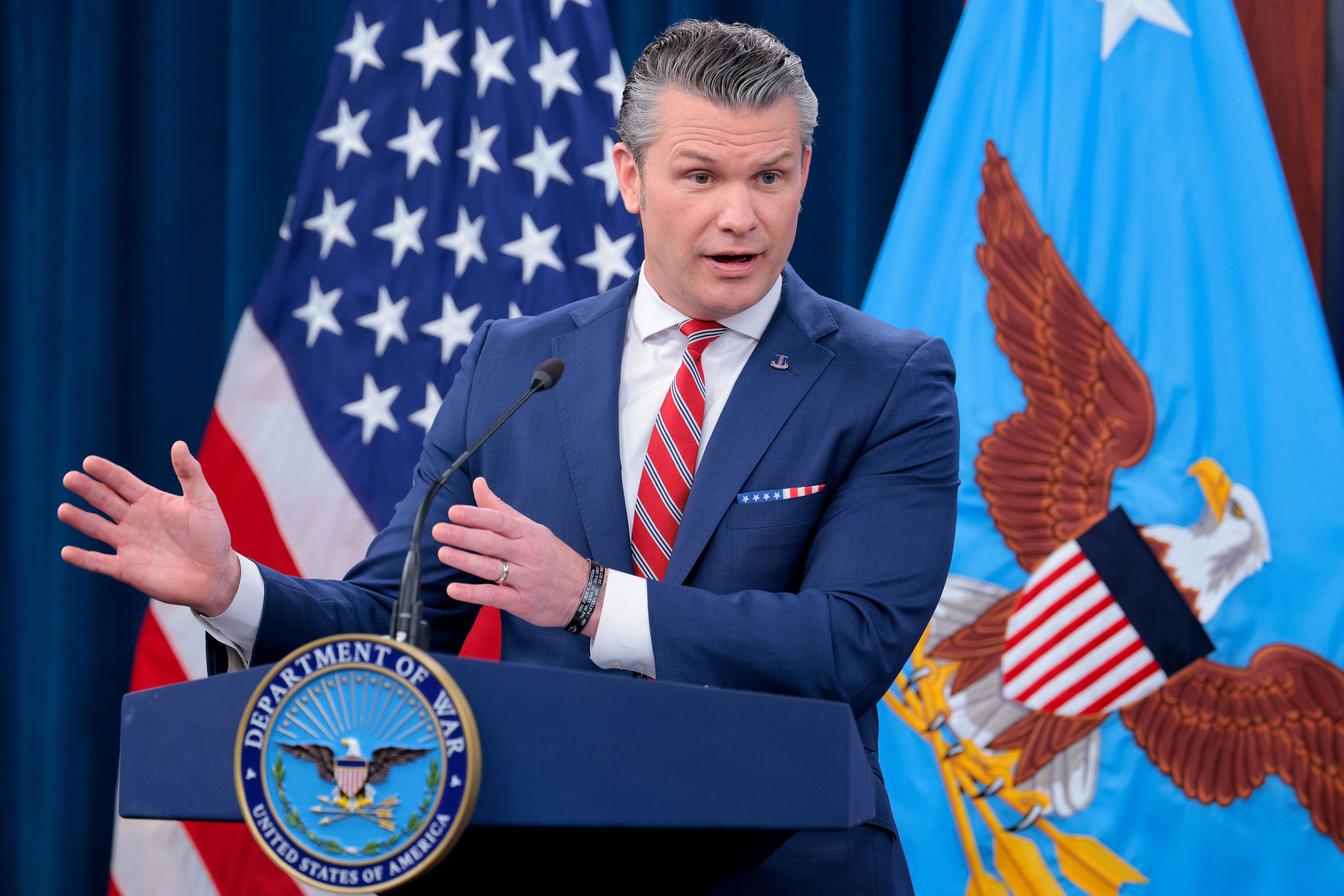 GOP senator exposes Pentagon Pete’s 'amateur hour' scheme