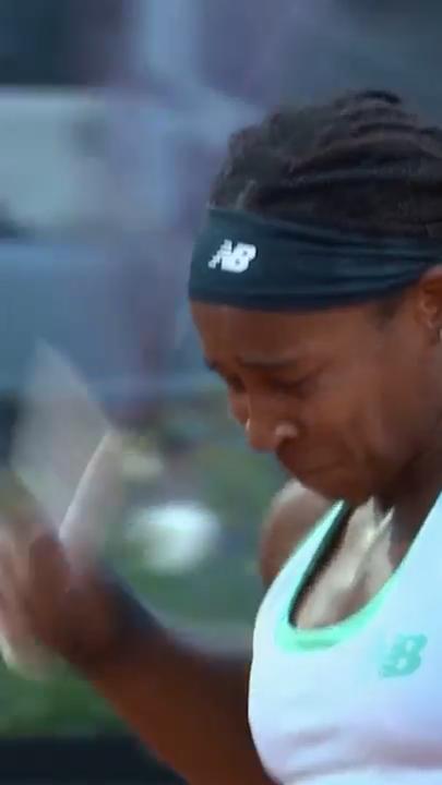 Gauff smashes her own head with racket in rustration during Rome final loss