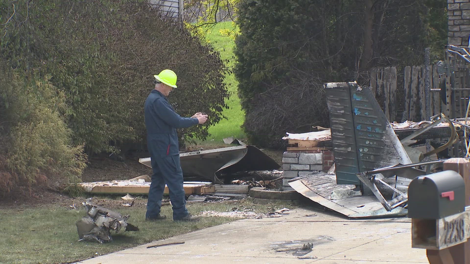 Akron plane crash update: NTSB removes wreckage after small aircraft ...