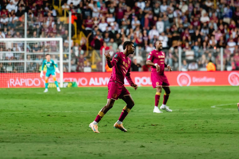 Roberto Artavia expone a Gerald Taylor y advierte que Saprissa podría ...