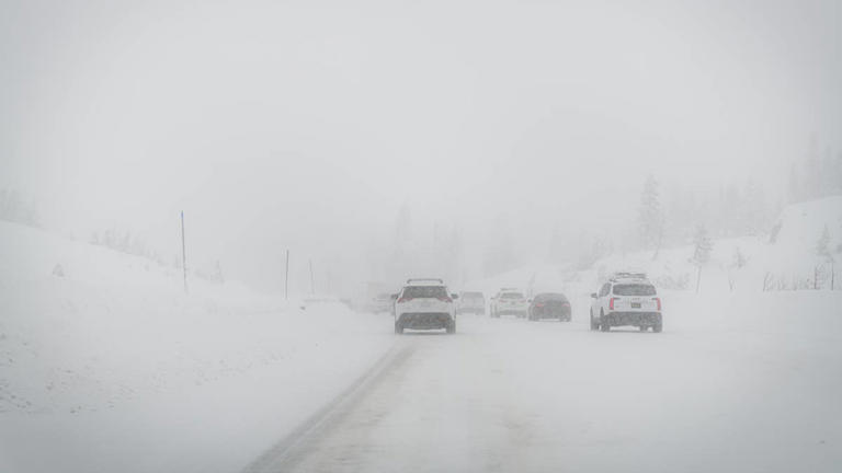 Winter storm warning: Up to 20 inches of snow & 70 mph winds hit I-5, I ...