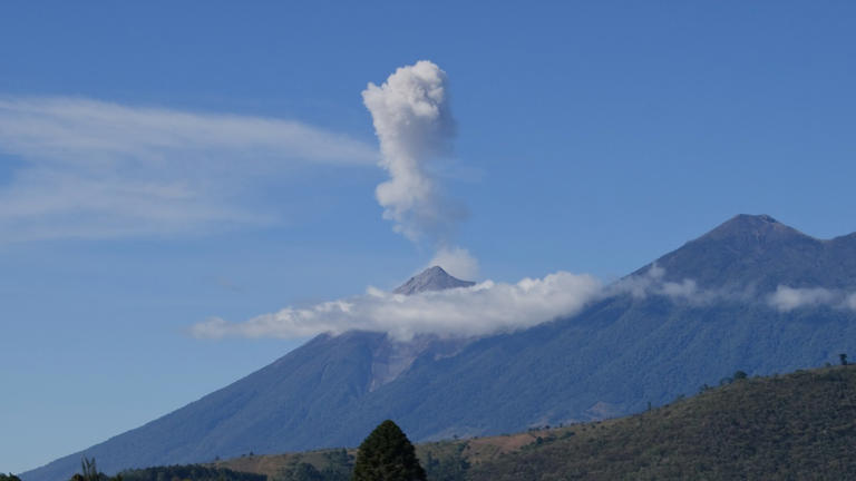 Pyroclastic flows at Guatemala’s Santa Maria and vigorous explosions at ...