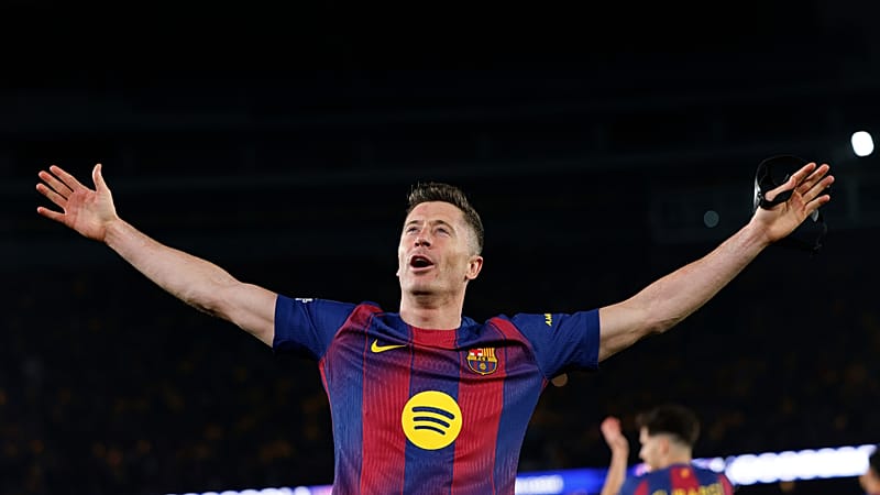 Football : l'attaquant polonais Robert Lewandowski quitte le FC Barcelone