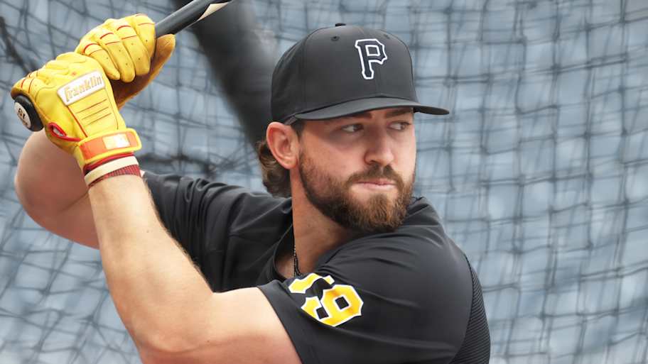 Pirates make interesting outfield change before Phillies game