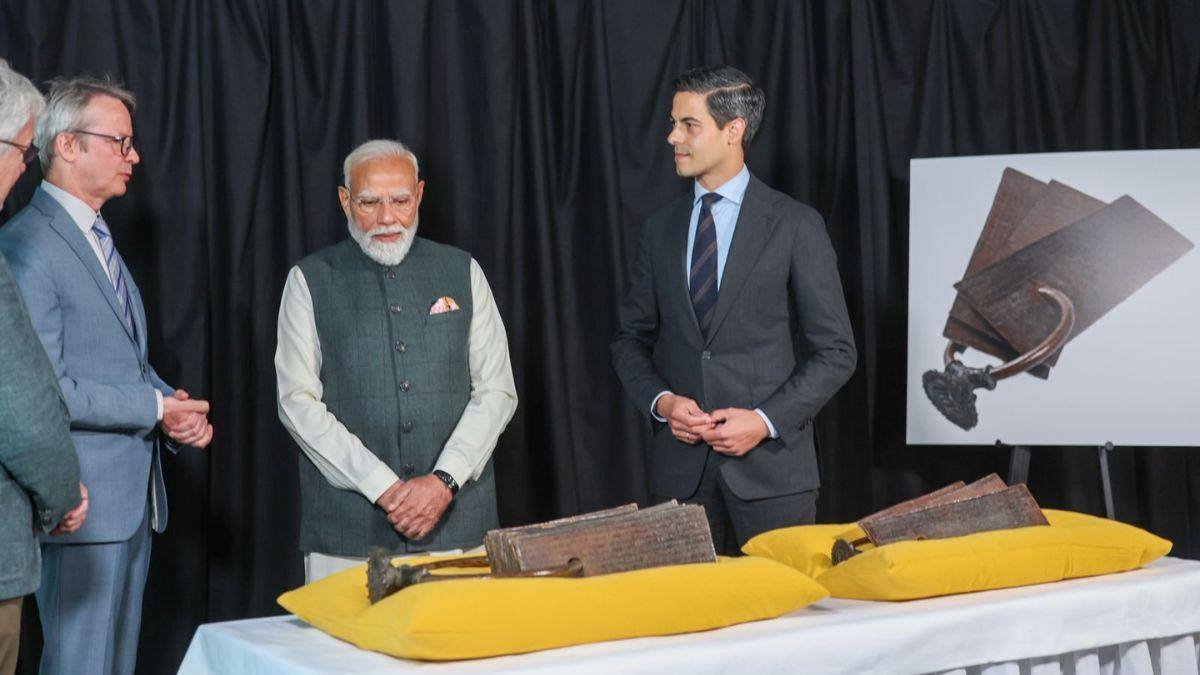 PM Modi announces return of 11th-century Chola copper plates from ...