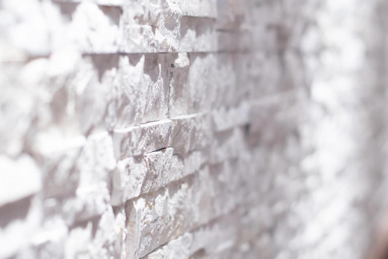 Palacio de Sal, Bolivia — The hotel built entirely from blocks of salt ...