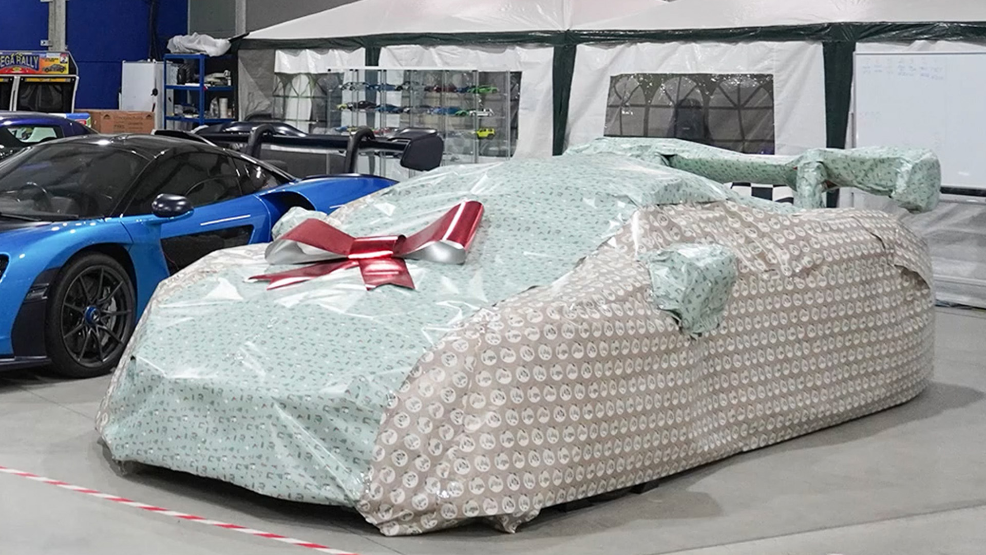Ultimate petrolhead Christmas gift hidden inside supercar garage