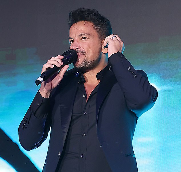 Peter Andre secretly flies to the Isle of Man to sing at Venezuela Fury ...