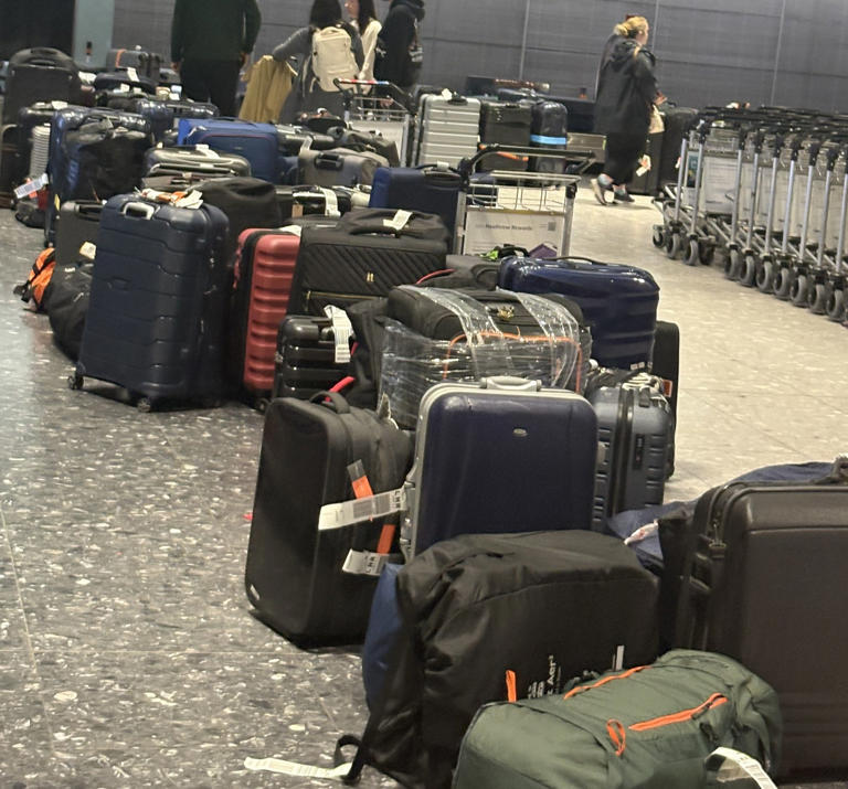 Passengers wait for luggage for hours in Heathrow Airport baggage fiasco
