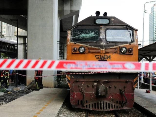 Train-bus crash leaves multiple dead in ThailandPublished on: May 16 ...