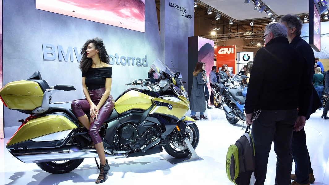 BMW unveils Vision K18 concept with bold six-cylinder design