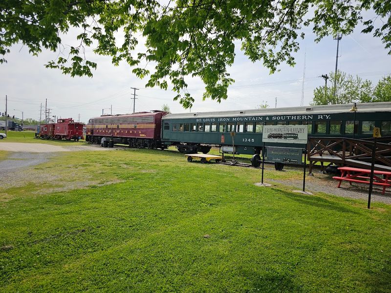 This Old West–style chuck wagon train ride in Missouri is a true time ...