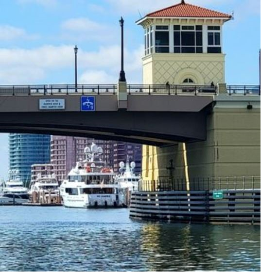 Flagler Bridge on Palm Beach reopens after minor malfunction
