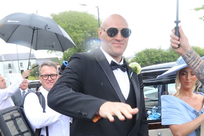 Four police cars rush to Venezuela Fury's wedding reception as arrest made