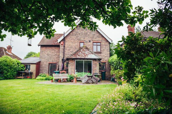 UK households with gardens warned of tiered bill surge in eco drive