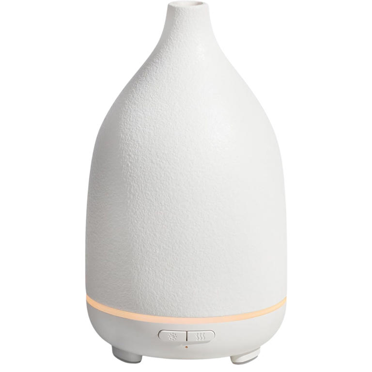 Stylish botanical minimalism is the summer home fragrance trend that's ...
