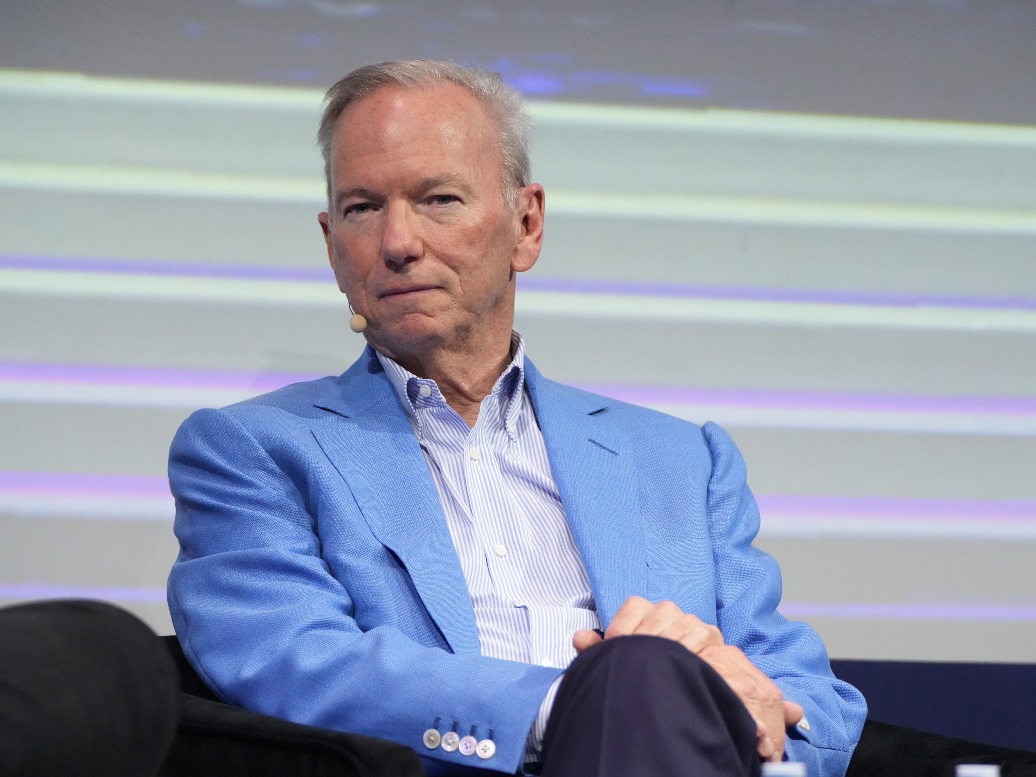 Arizona students boo former Google CEO Eric Schmidt as he talks about ...